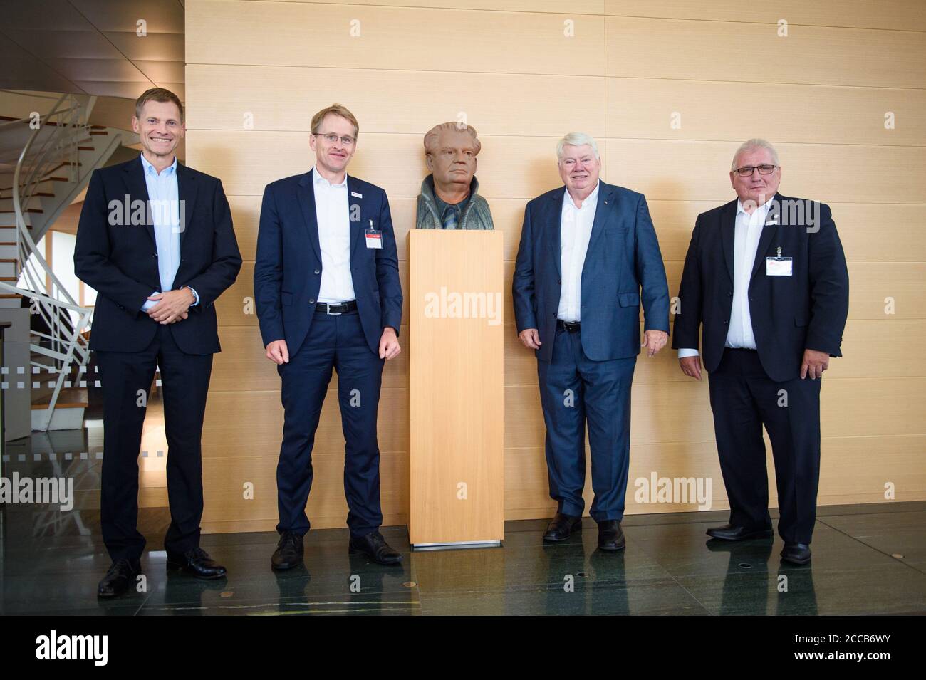 Kim fausing Banque de photographies et d’images à haute résolution - Alamy