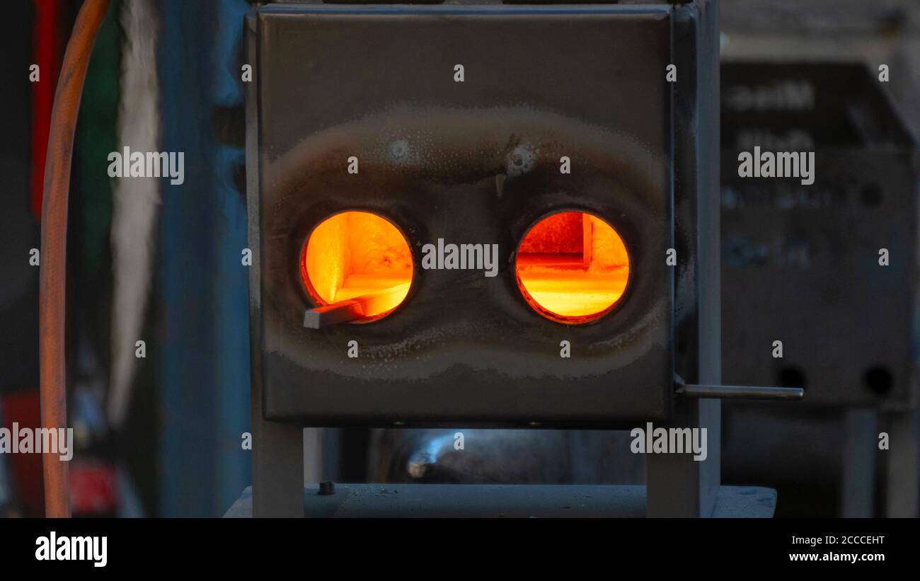 Four de fusion Banque de photographies et d’images à haute résolution ...