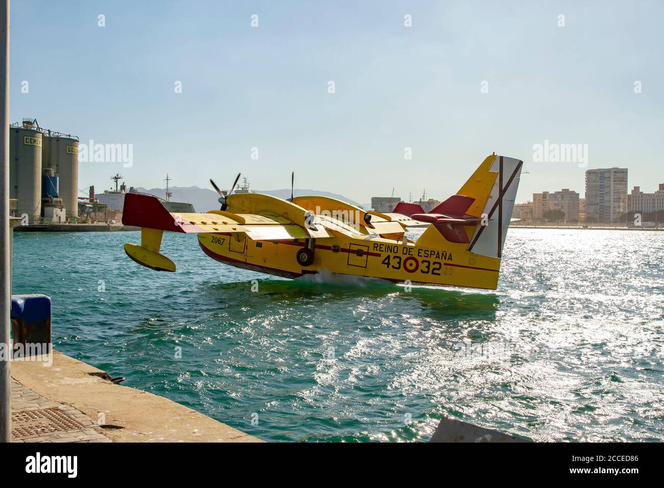 Avion canadair cl 415 Banque de photographies et d’images à haute ...