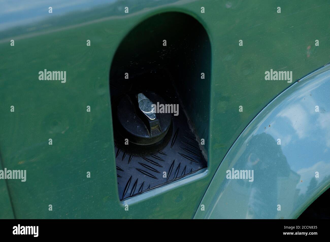 Land rover defender 90 Banque de photographies et d’images à haute ...