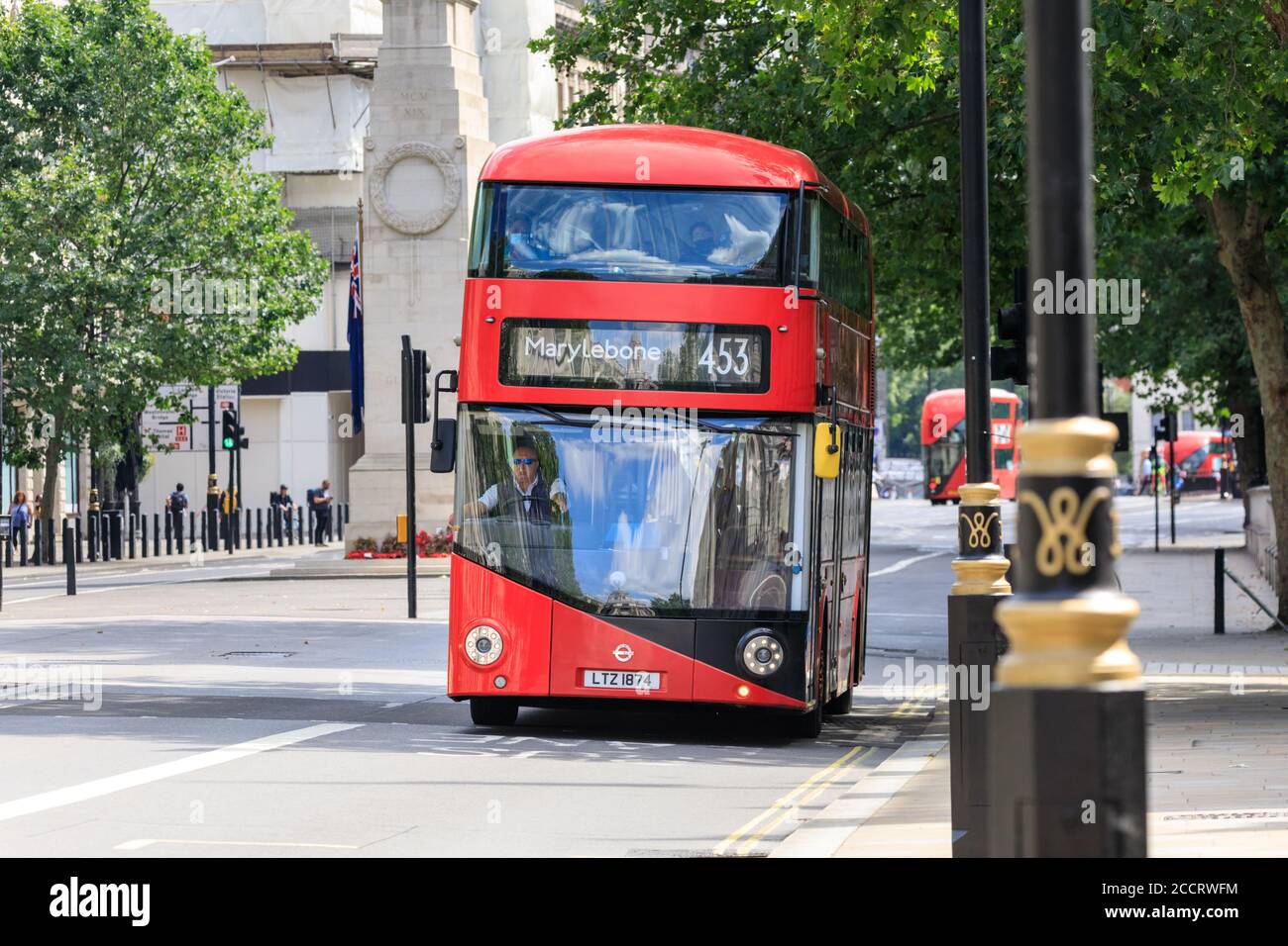 453 autobus rouge Banque de photographies et d’images à haute ...