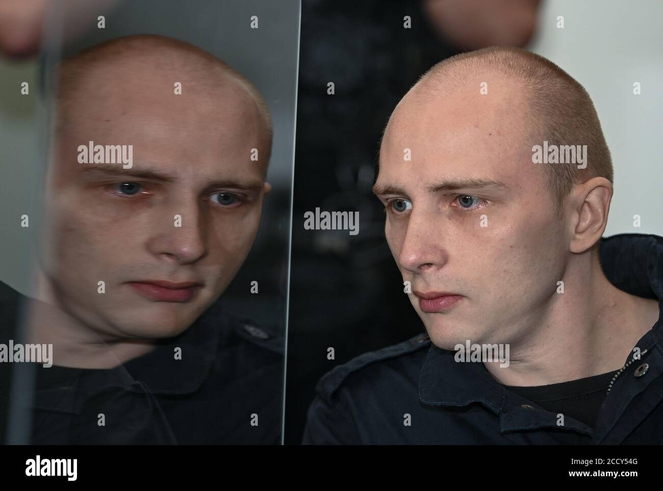 Magdebourg, Allemagne. 25 août 2020. L'accusé Stephan Balliet se ...