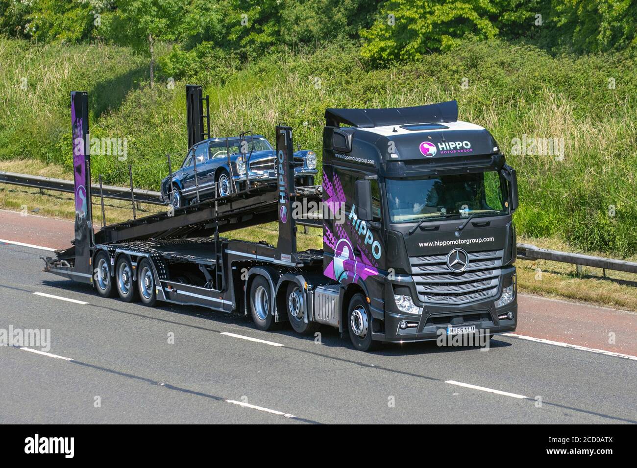 Chargé sur des transporteurs lourds Banque de photographies et d’images ...