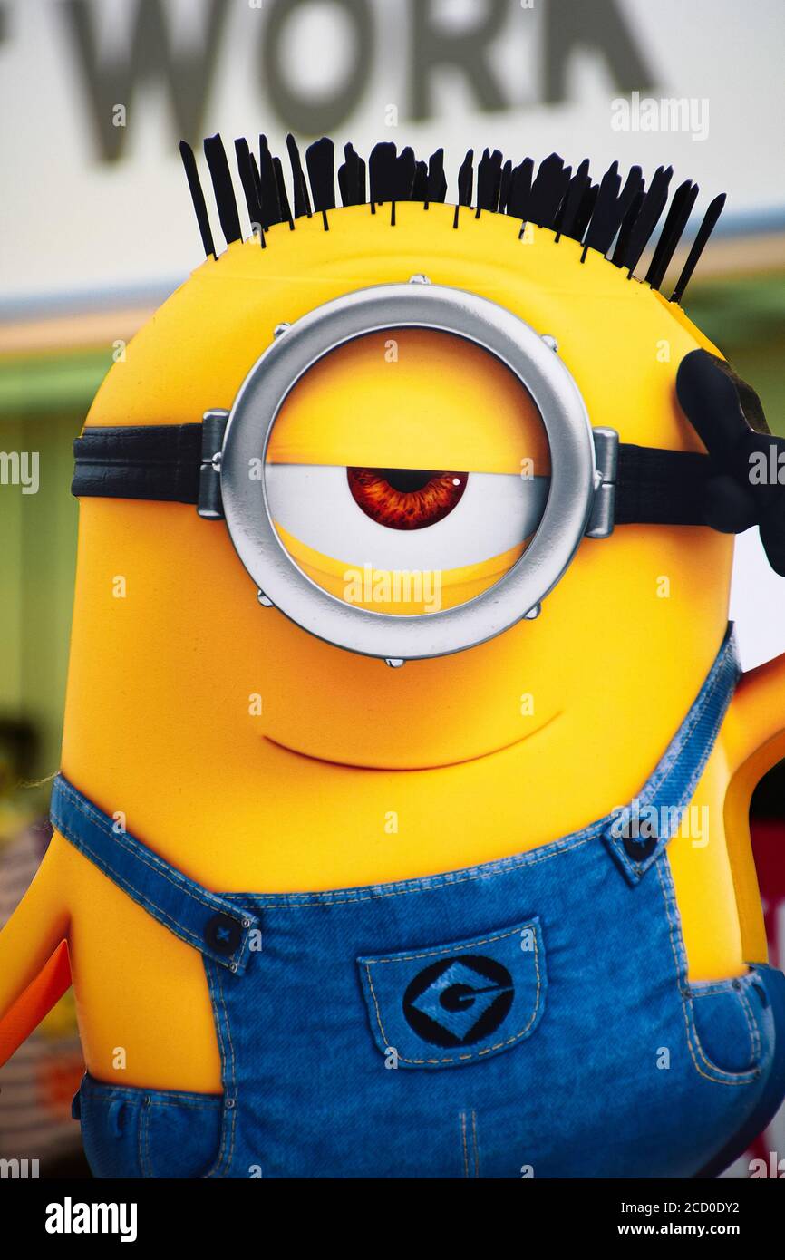 Statue de « HAPPY MINION », située à Universal Studios Japan, Osaka ...