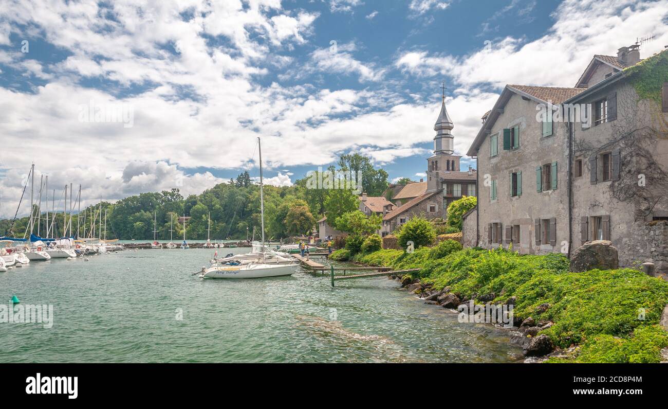 Yvoire village Banque de photographies et d’images à haute résolution ...