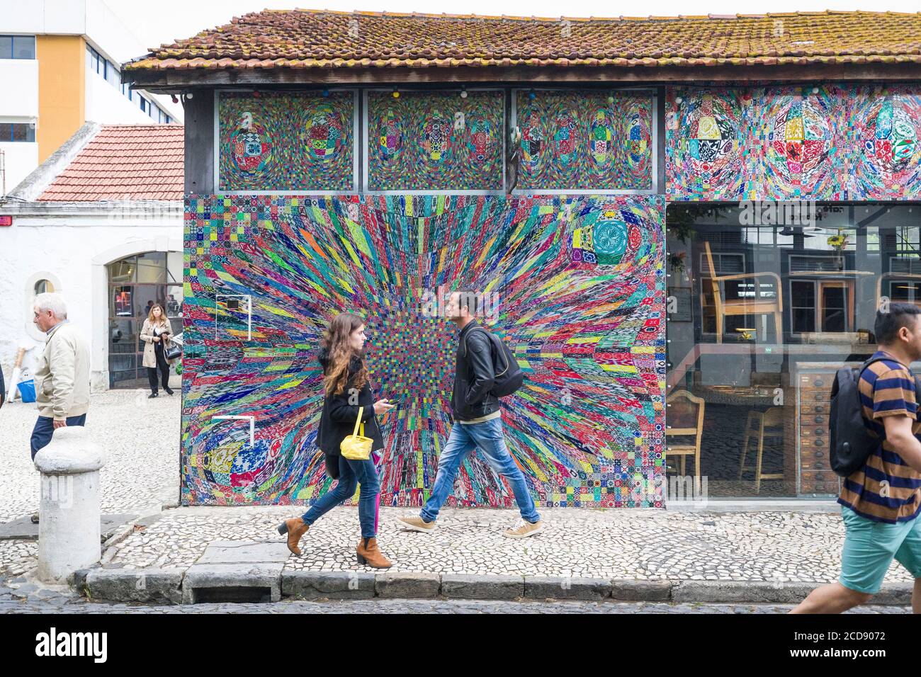 Portugal lisboa street art Banque de photographies et d’images à haute ...