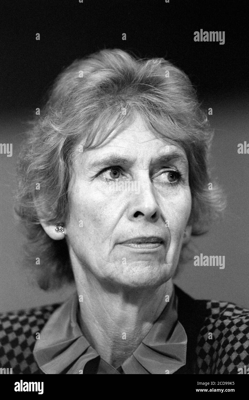 Angela rumbold mp Banque de photographies et d’images à haute ...