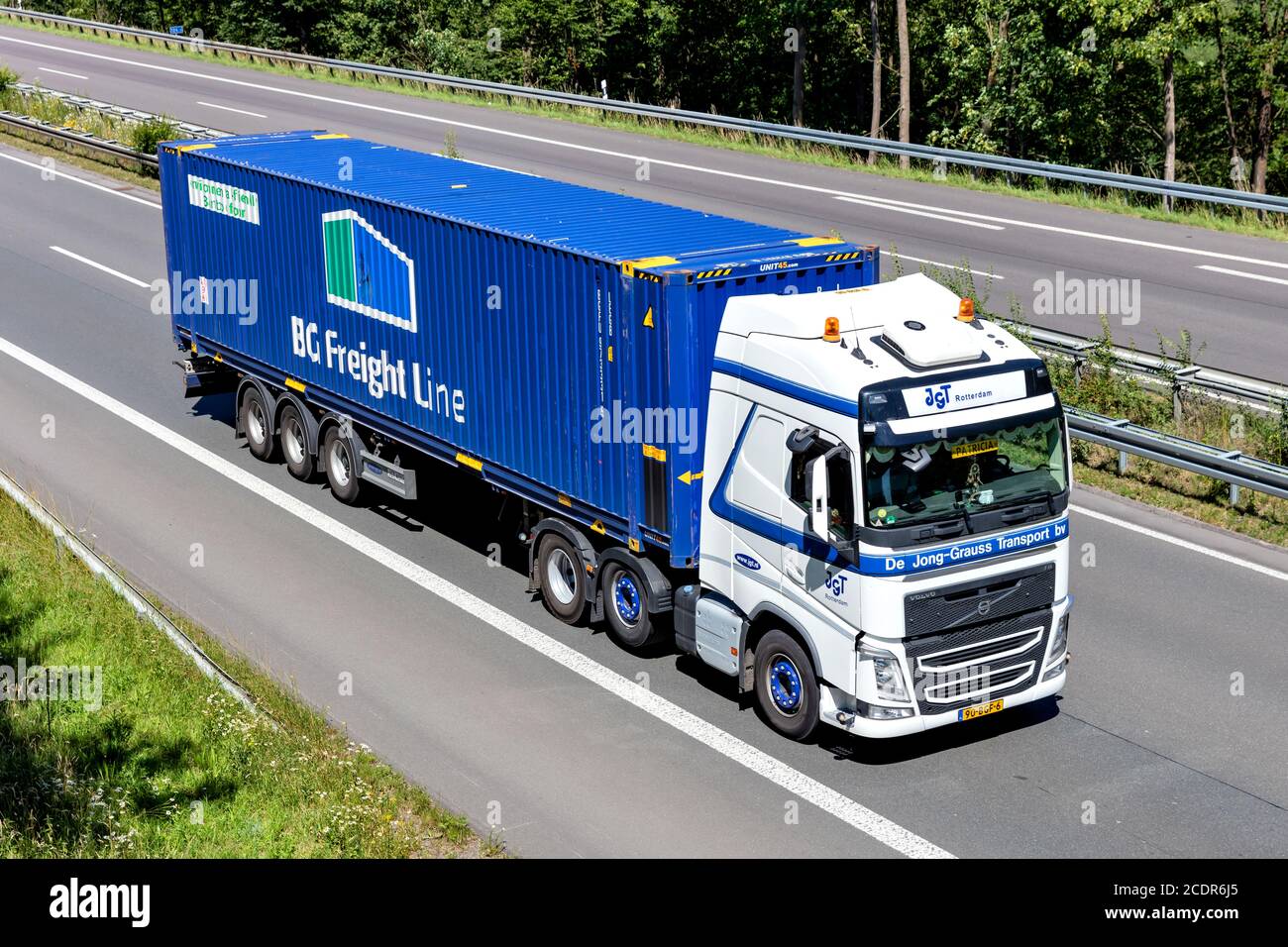 Camion Volvo FH de Jong-Grauss avec conteneurs BG Freight Line sur ...