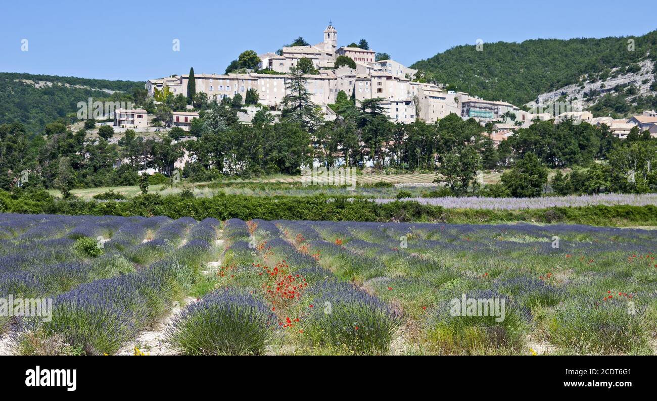 Simiane la rotonde Banque de photographies et d’images à haute ...