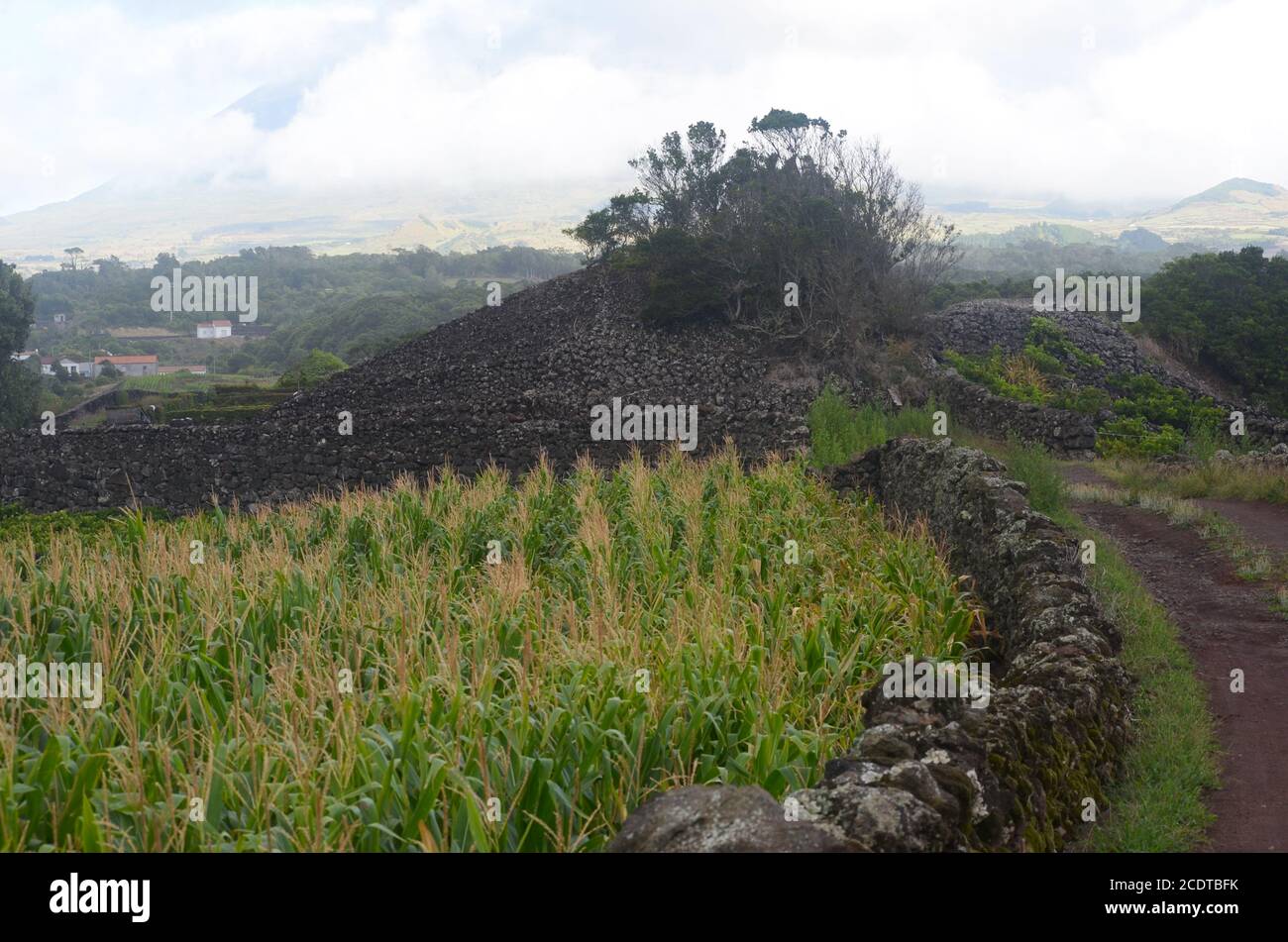 Pyramides des açores Banque de photographies et d’images à haute ...