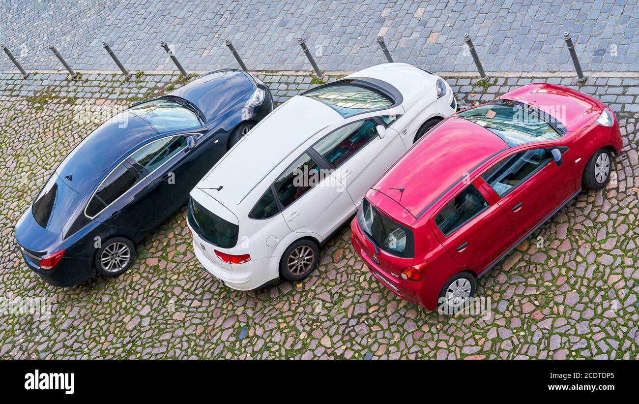 Cars parking lot Banque de photographies et d’images à haute résolution ...