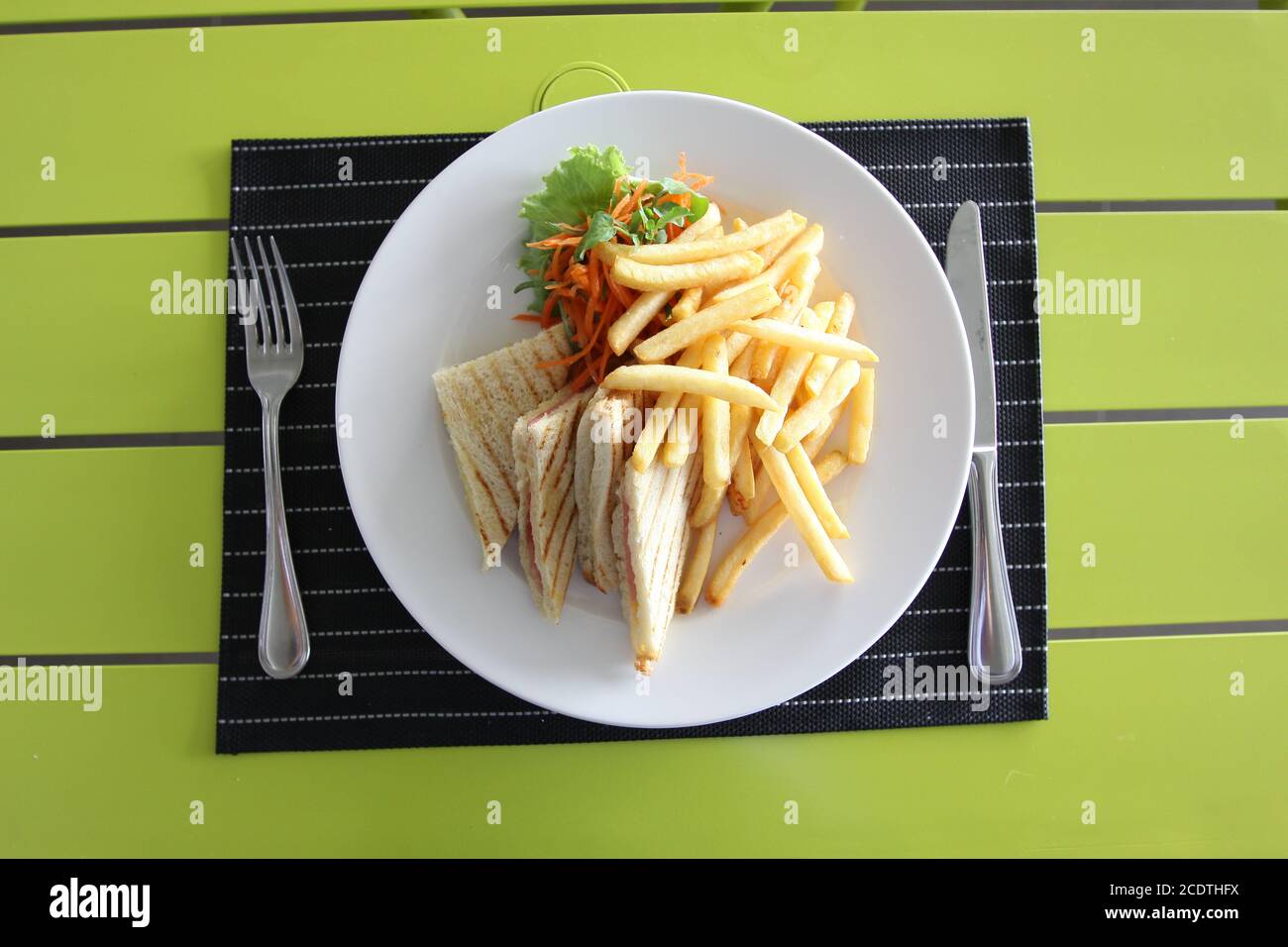 Menu du restaurant. Plats qui donnent au restaurant. Frites Photo Stock ...
