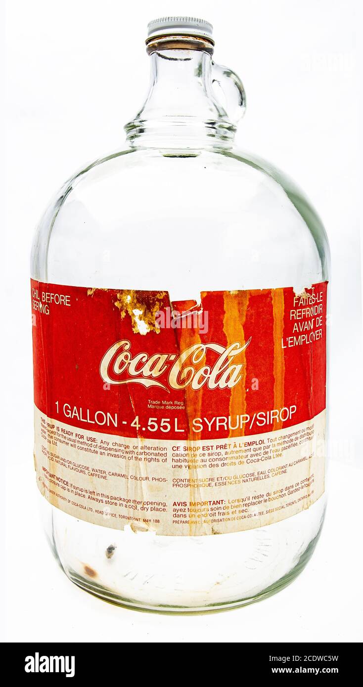 Bouteilles de coca cola vintage Banque d'images détourées - Alamy