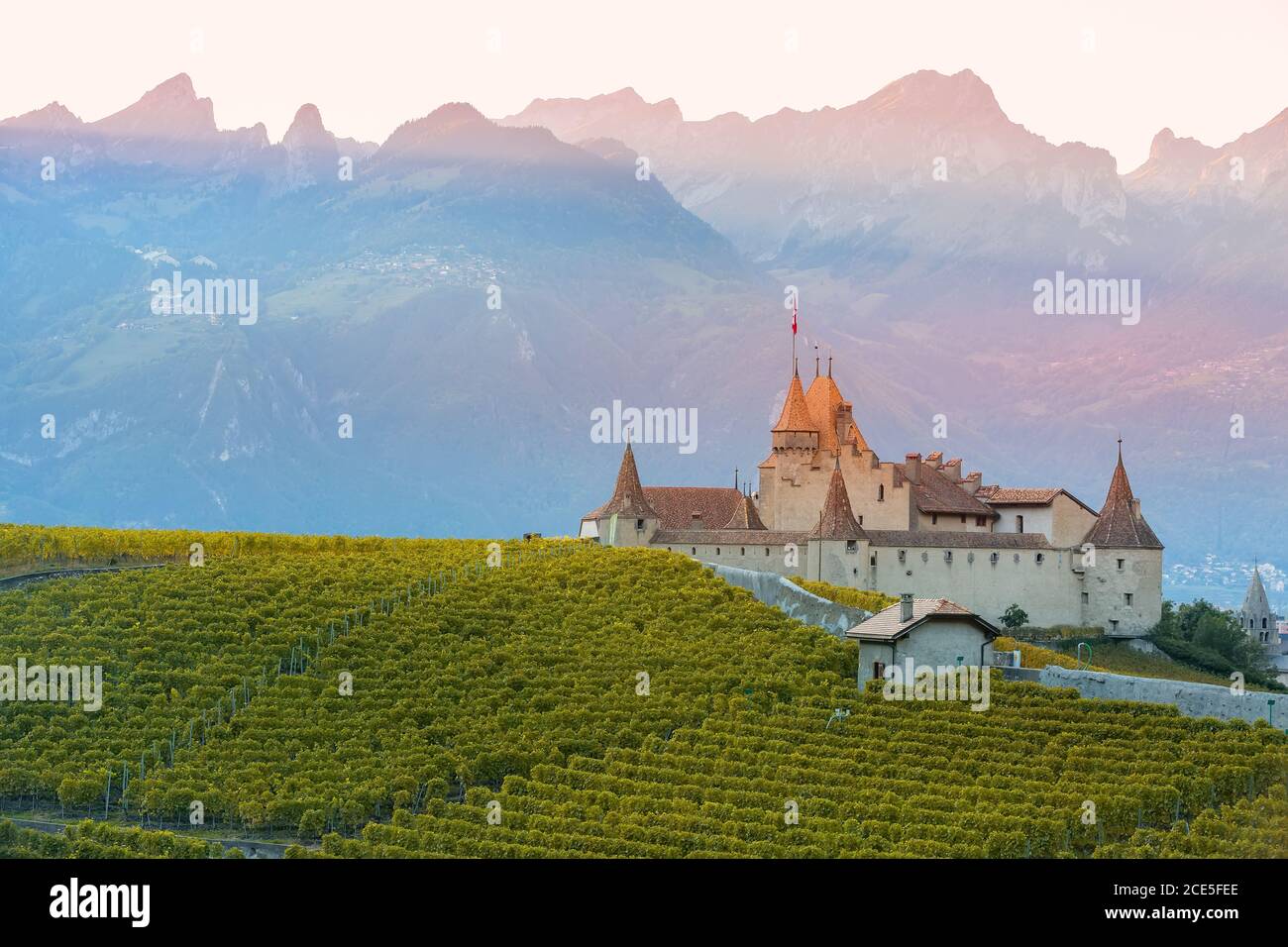 Drapeau vaud Banque de photographies et d’images à haute résolution - Alamy