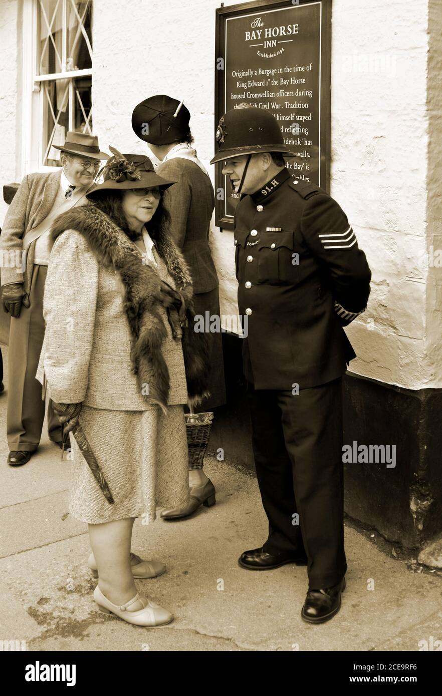 Policier des années 1940 Banque de photographies et d’images à haute ...
