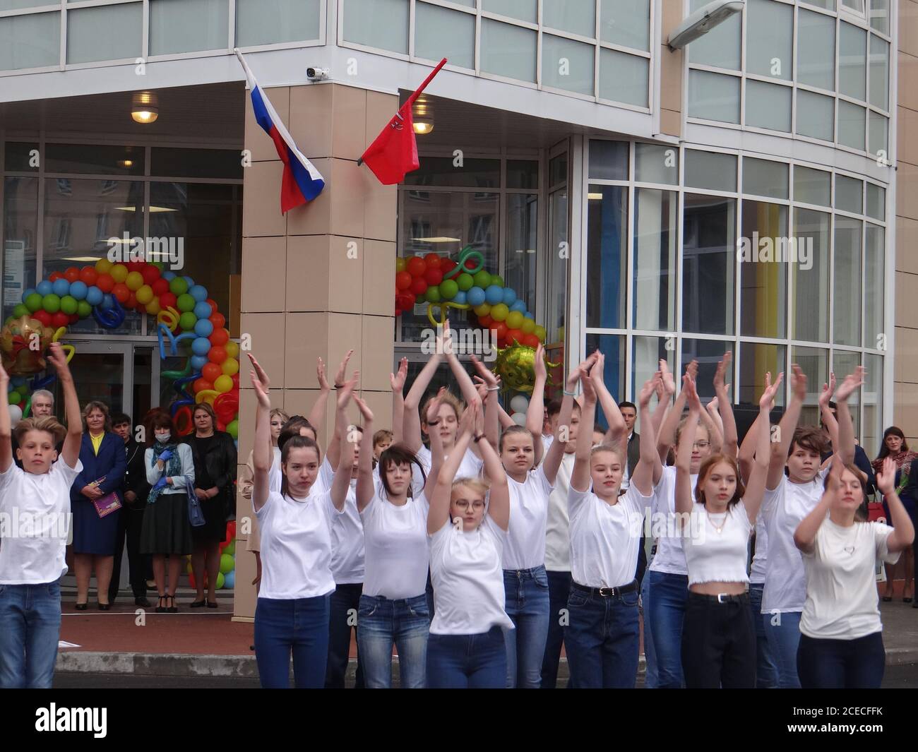 1 septembre 2020 les enfants russes sont allés à l'école - le premier ...