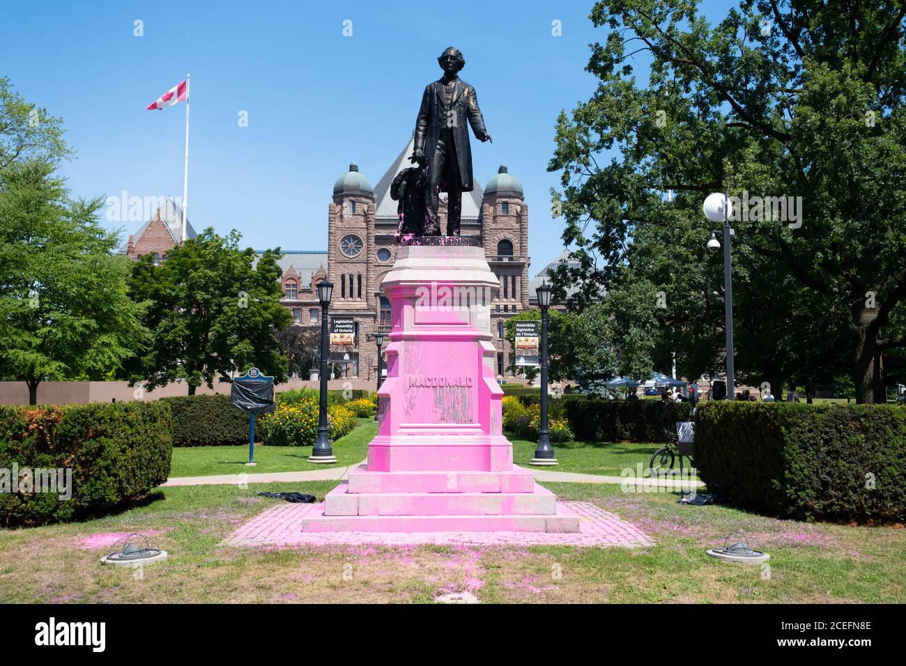 John A Macdonald Statue Banque d'image et photos - Alamy