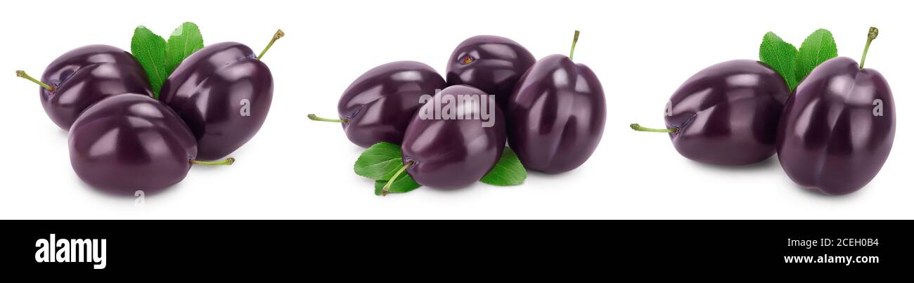 prune violette fraîche et tranches avec feuilles isolées sur fond blanc ...