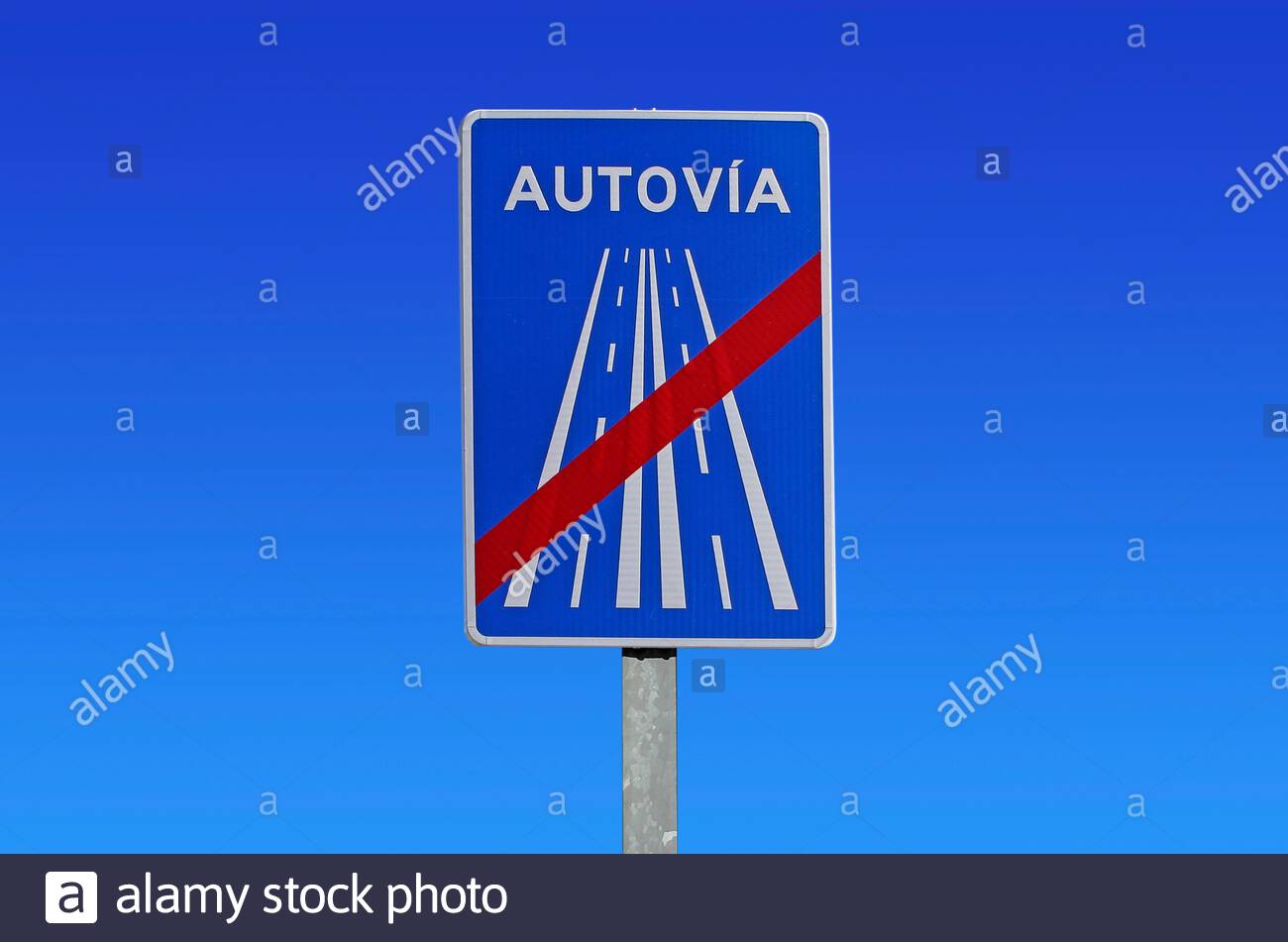 Panneaux D'autoroute Bleus Banque d'image et photos - Alamy