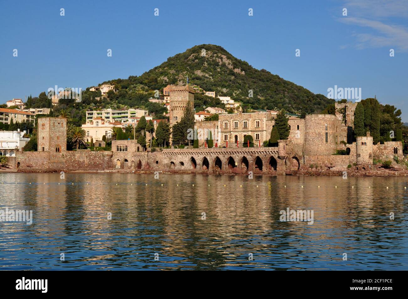 Port de mandelieu la napoule Banque de photographies et d’images à ...