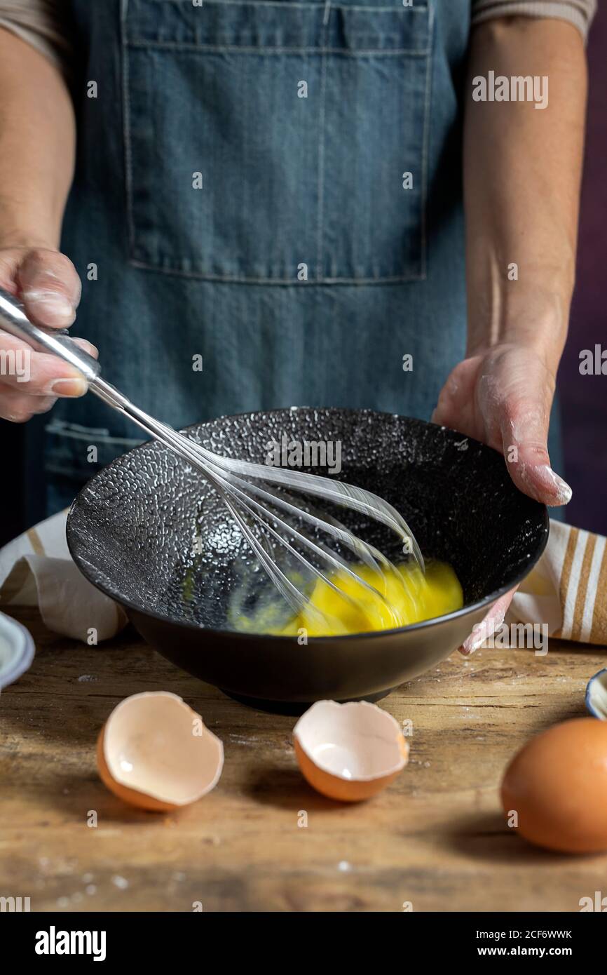 Fouetter femme Banque de photographies et d’images à haute résolution ...