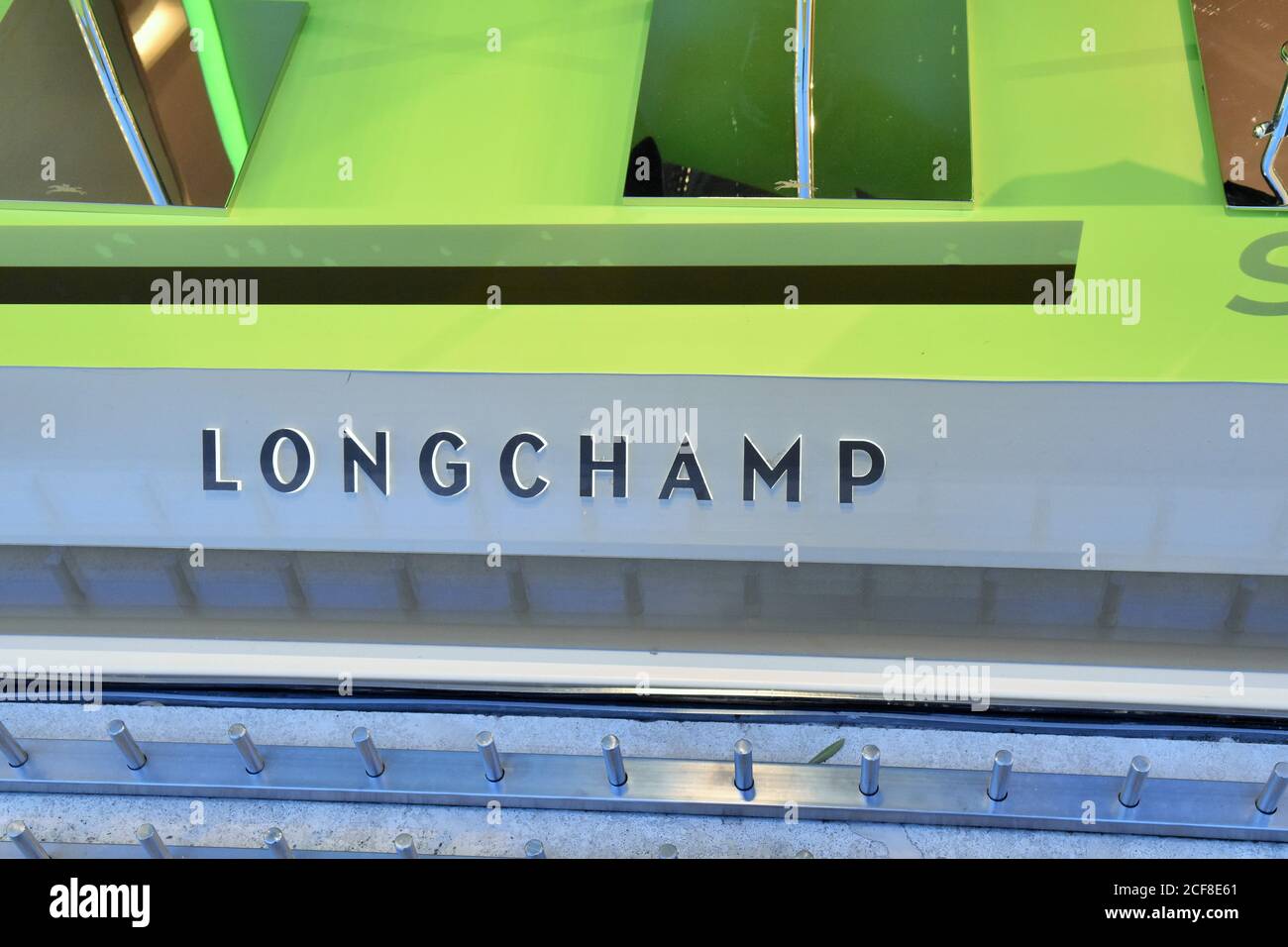 Logo longchamp Banque de photographies et d’images à haute résolution ...