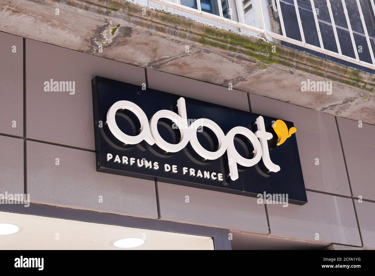 Adopter logo Banque de photographies et d’images à haute résolution - Alamy