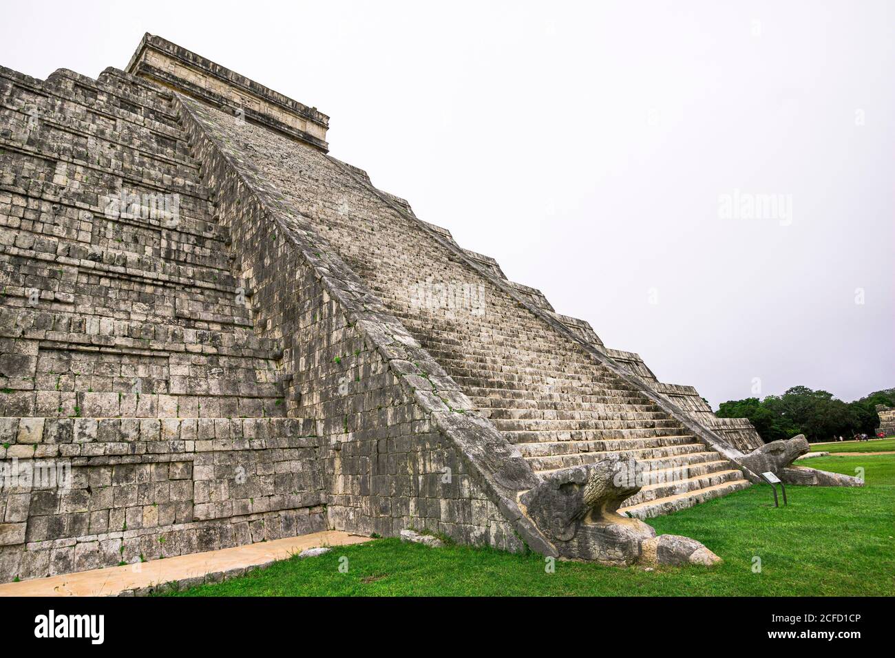 Piramide de kukulcan mexico maya Banque de photographies et d’images à haute résolution - Alamy