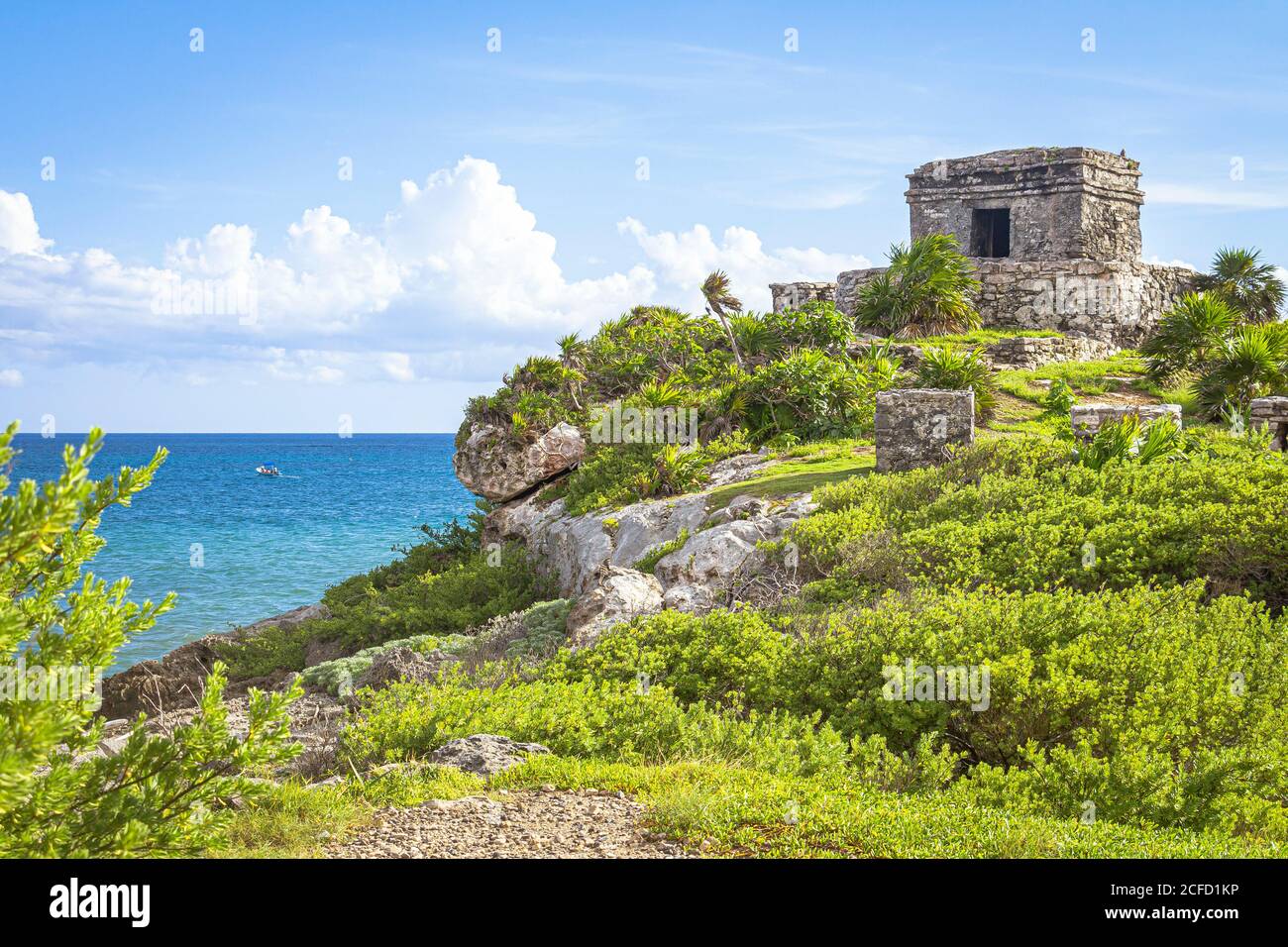 Ruines au bord de la mer Banque de photographies et d’images à haute ...