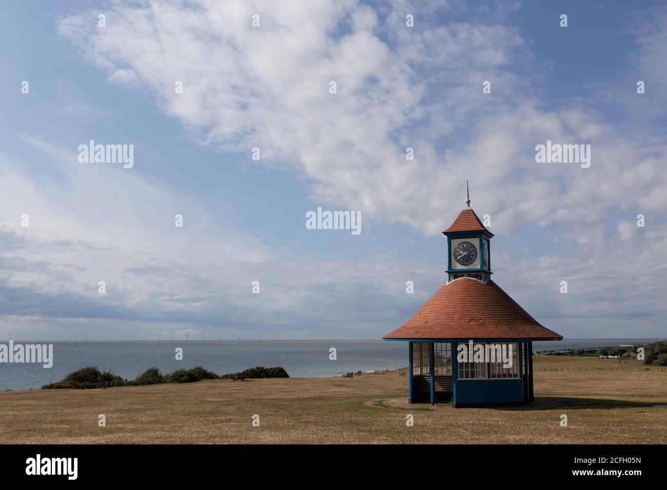 Frinton Clock Tower Shelter, un abri traditionnel en bord de mer, à ...