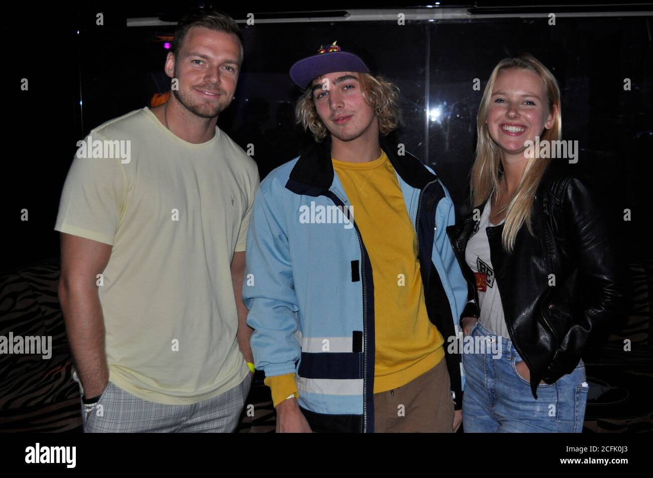 Philipp kalisch beim wiedersehen ehemaliger grand frère bewohner Banque ...