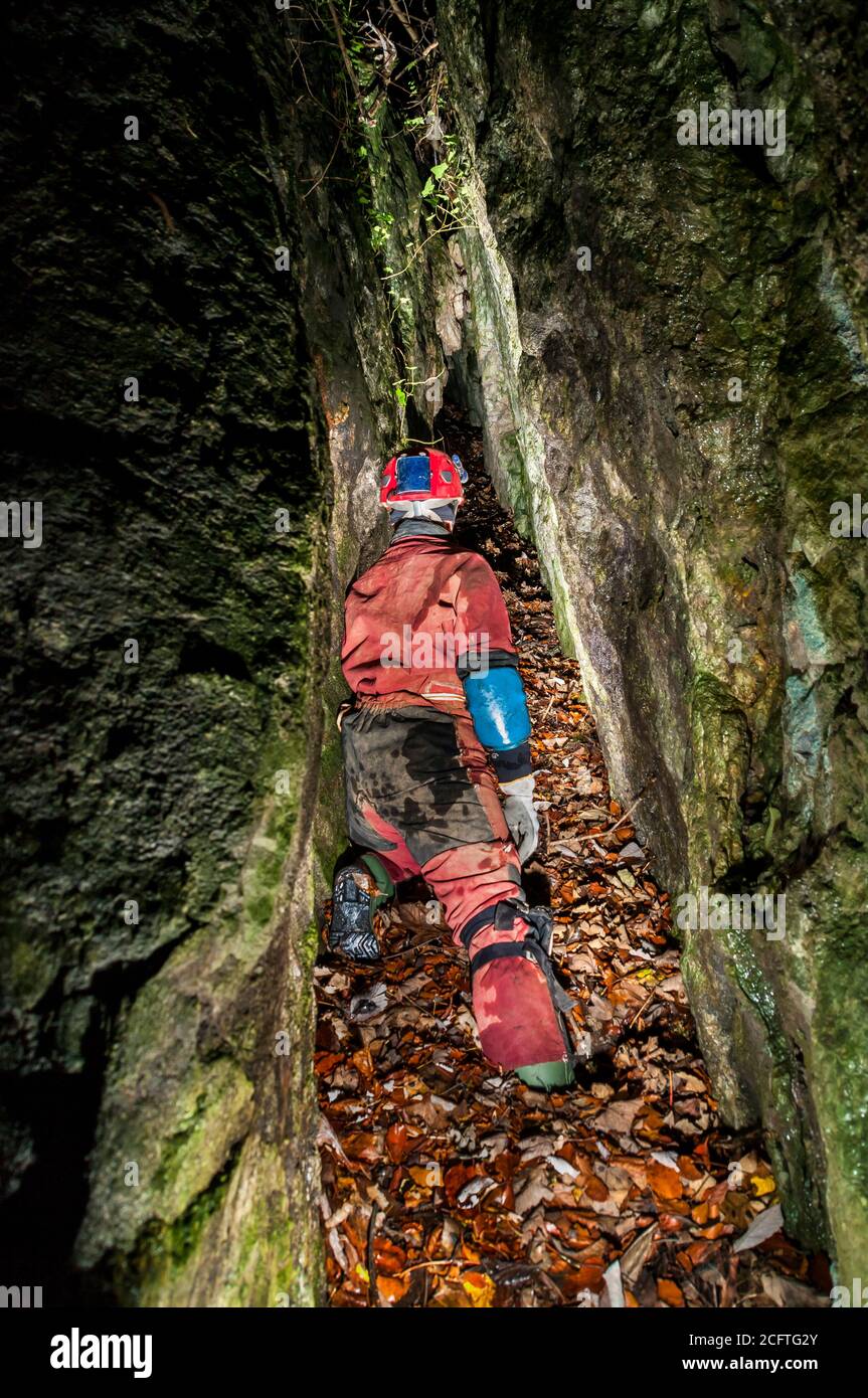 Une ancienne coupe ouverte abandonnée de l'extraction de plomb avec des ...