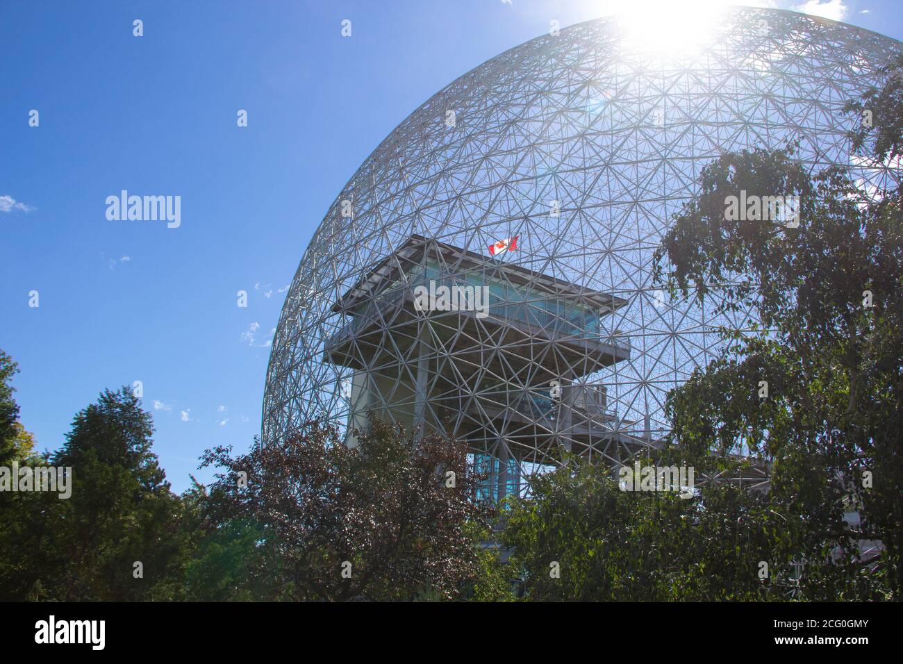 Geodesic dome structure Banque de photographies et d’images à haute ...