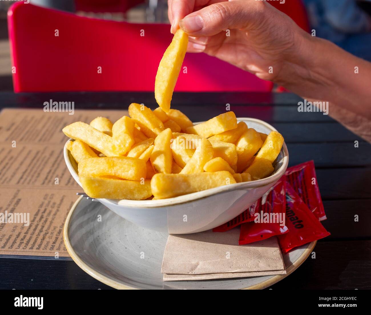 Bol de chips Banque de photographies et d’images à haute résolution - Alamy