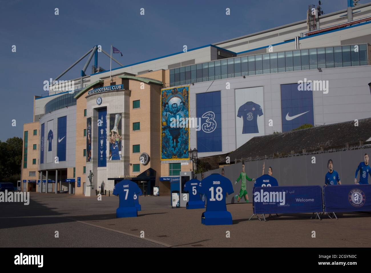 Le nouvel extérieur du Stamford Bridge West Stand, stade Stamford ...