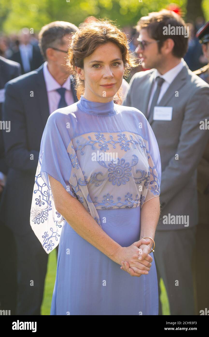 Anna Friel à la fête du jardin du Duke of Edinburgh Award, à Buckingham ...