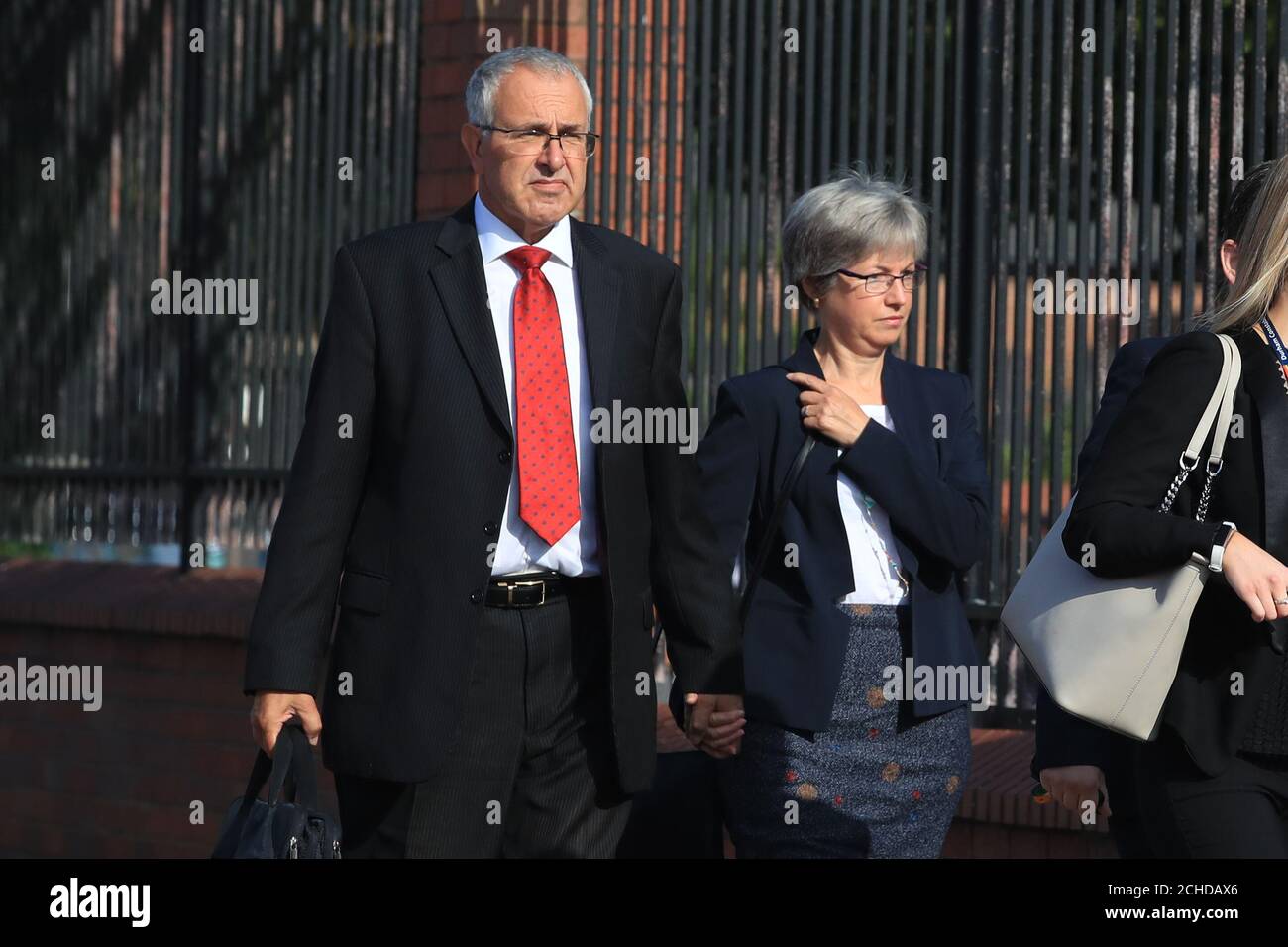 Nigel et Paula Burt, les parents de l'étudiante de l'université de ...