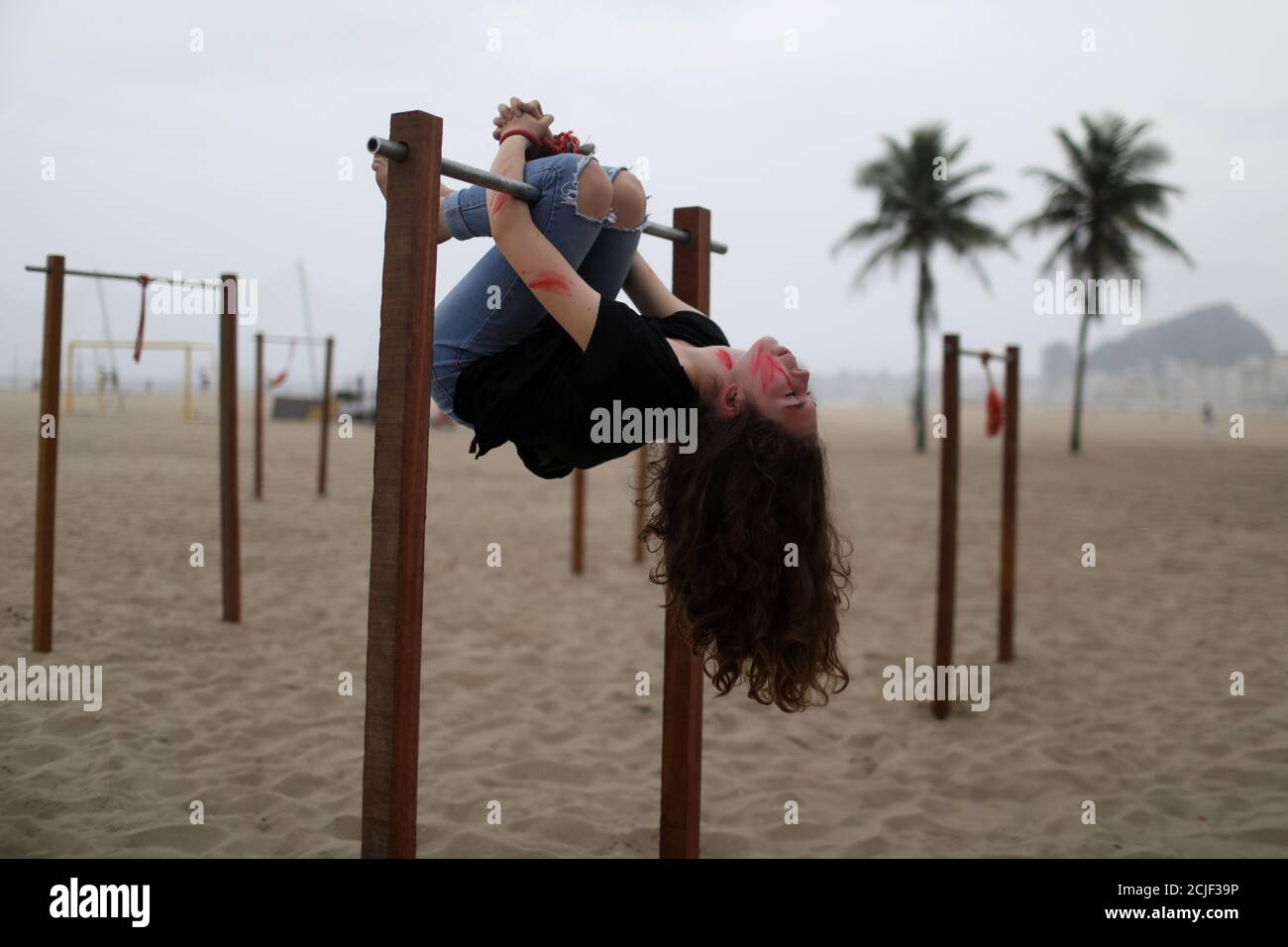 Pau de arara Banque de photographies et d’images à haute résolution - Alamy