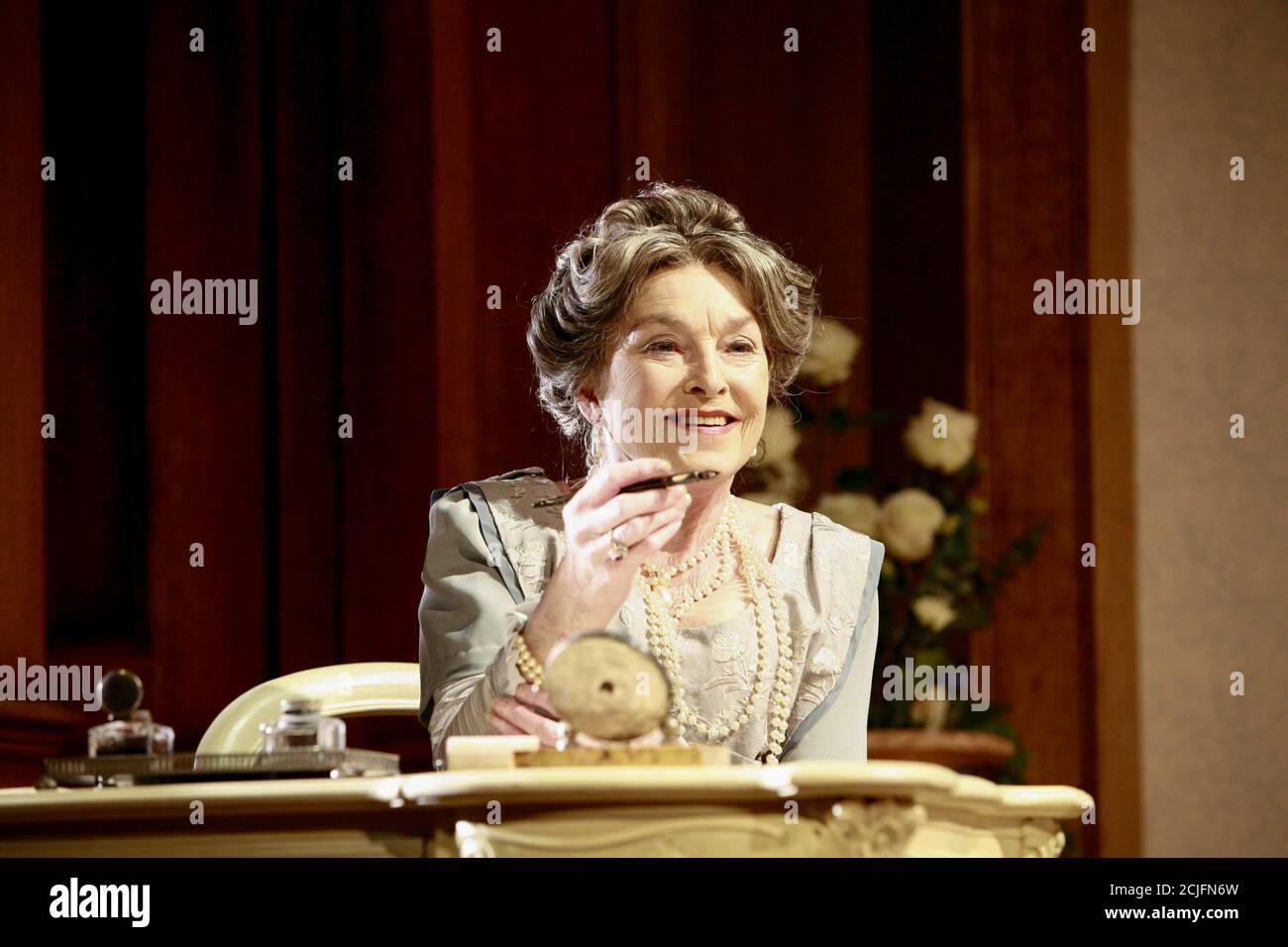 Barbara hall Banque de photographies et d’images à haute résolution - Alamy