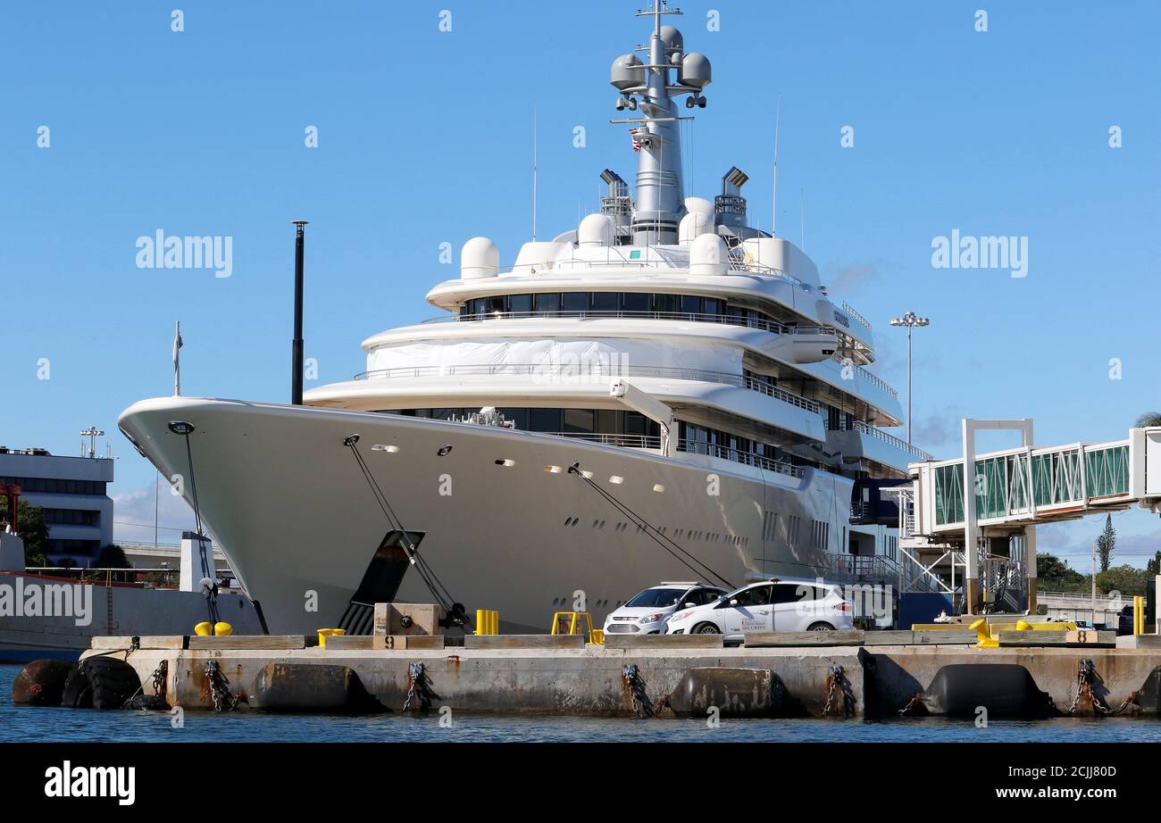 Roman abramovich yacht eclipse Banque de photographies et d’images à ...