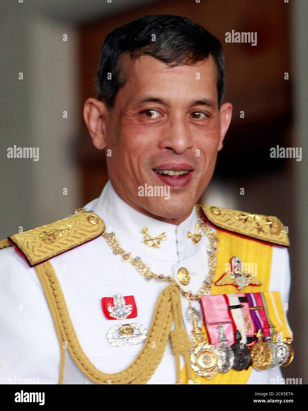 Crown Prince Maha Vajiralongkorn Banque d'image et photos - Alamy