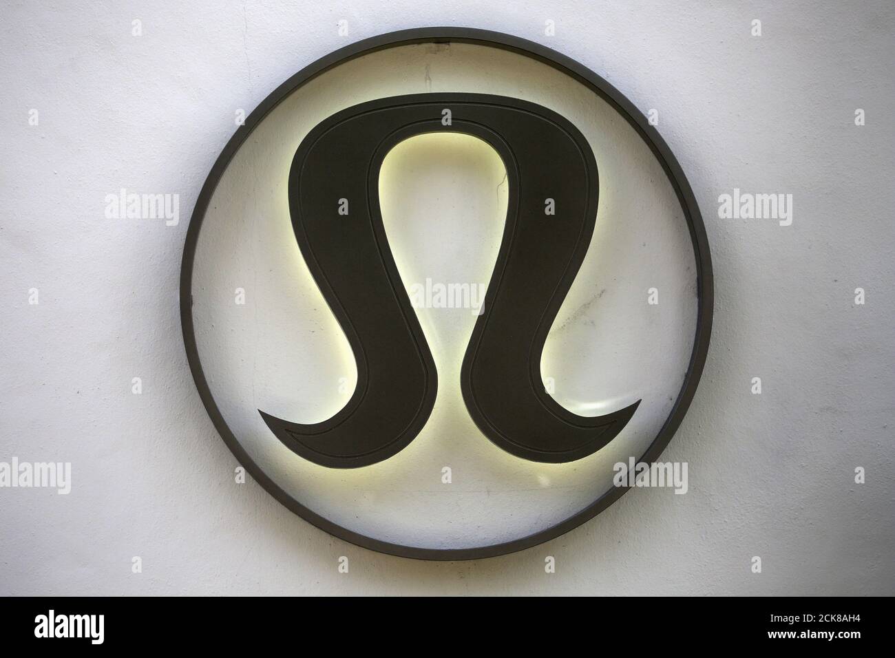 Logo du magasin lululemon Banque de photographies et d’images à haute ...