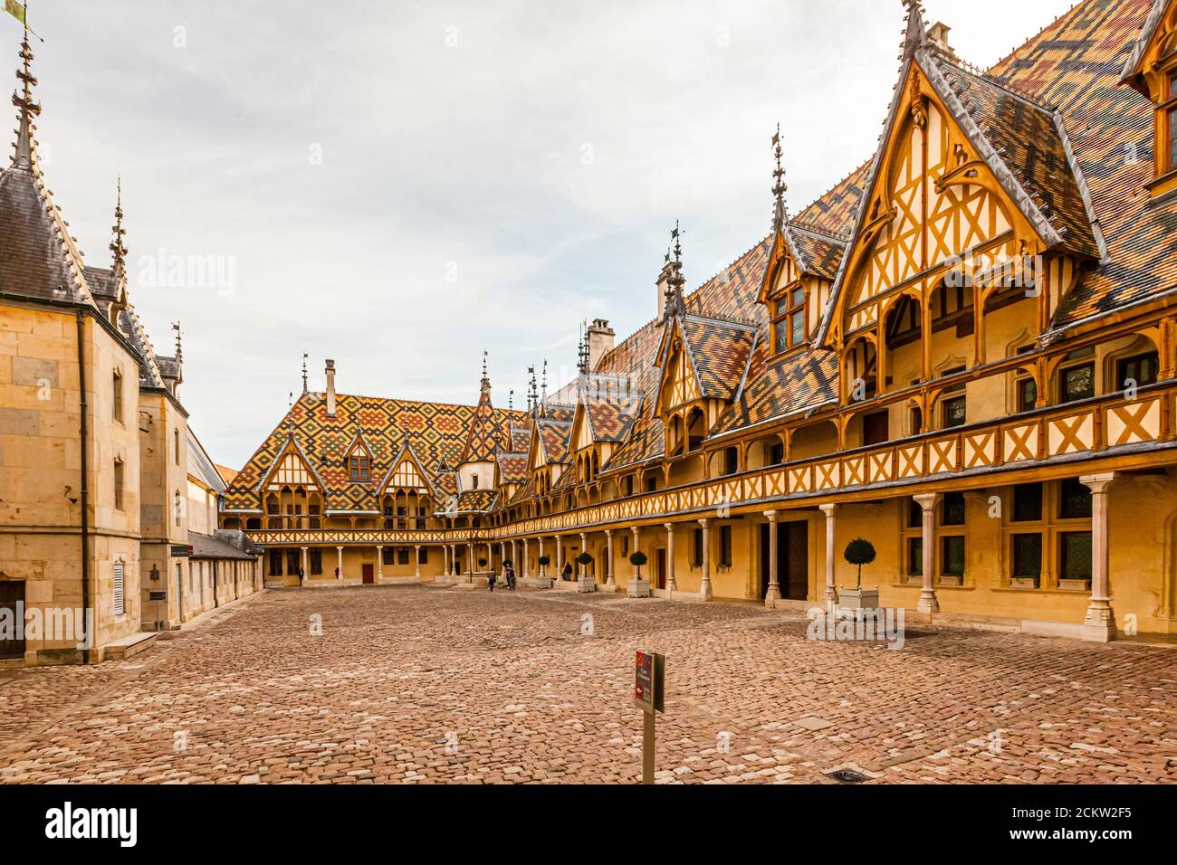 Beaune france Banque de photographies et d’images à haute résolution ...