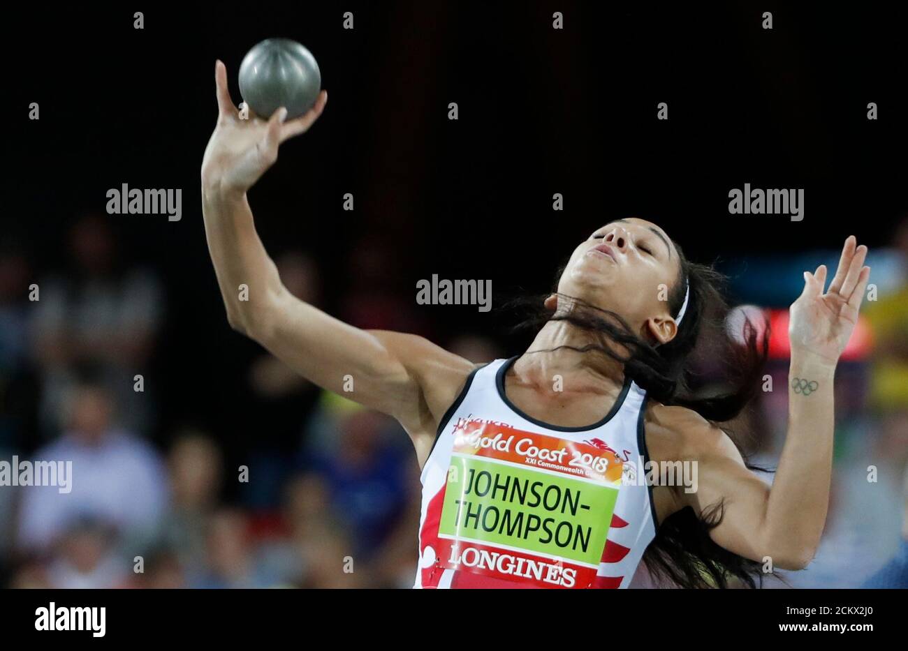 Lancer du poids heptathlon femmes stade de carrare Banque de ...