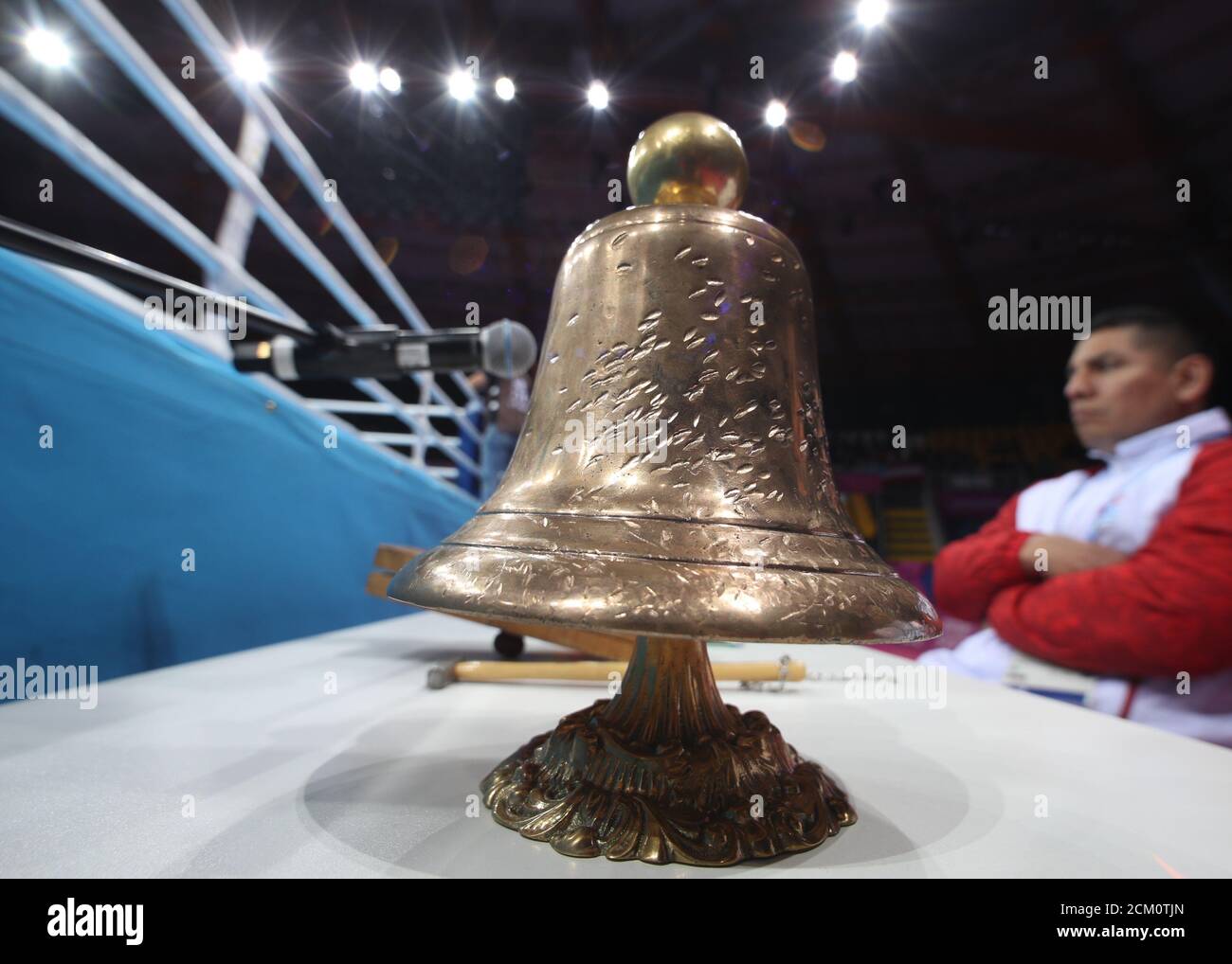 Boxing ring bell Banque de photographies et d’images à haute résolution ...