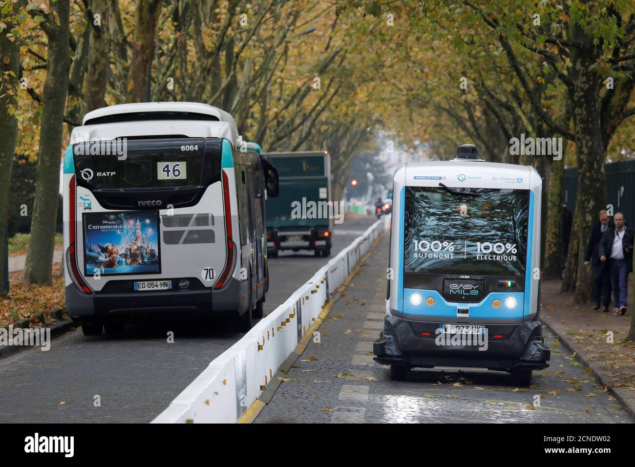 Ratp bus electrique Banque de photographies et d’images à haute ...