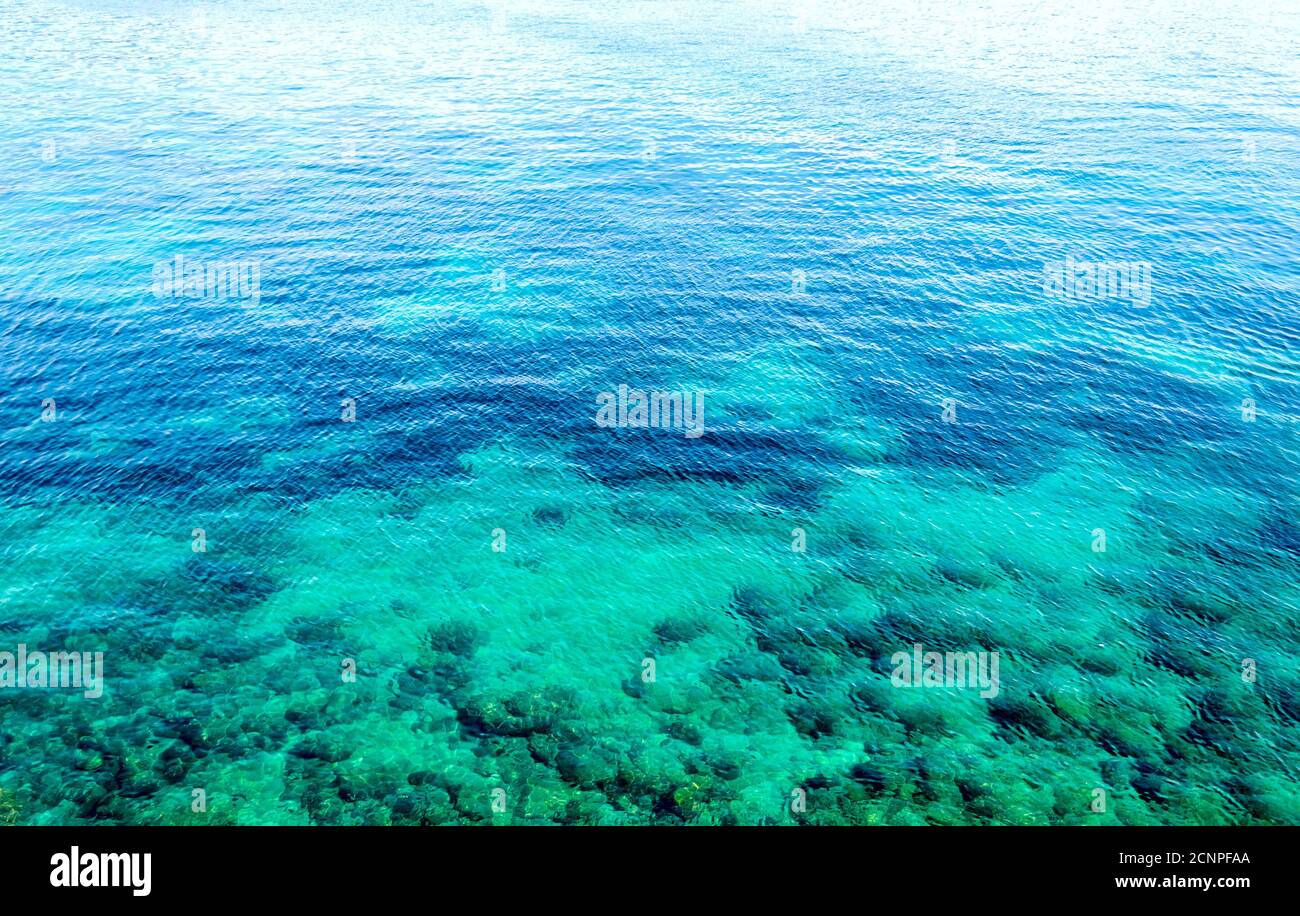 Pierre bleue transparente Banque de photographies et d’images à haute ...