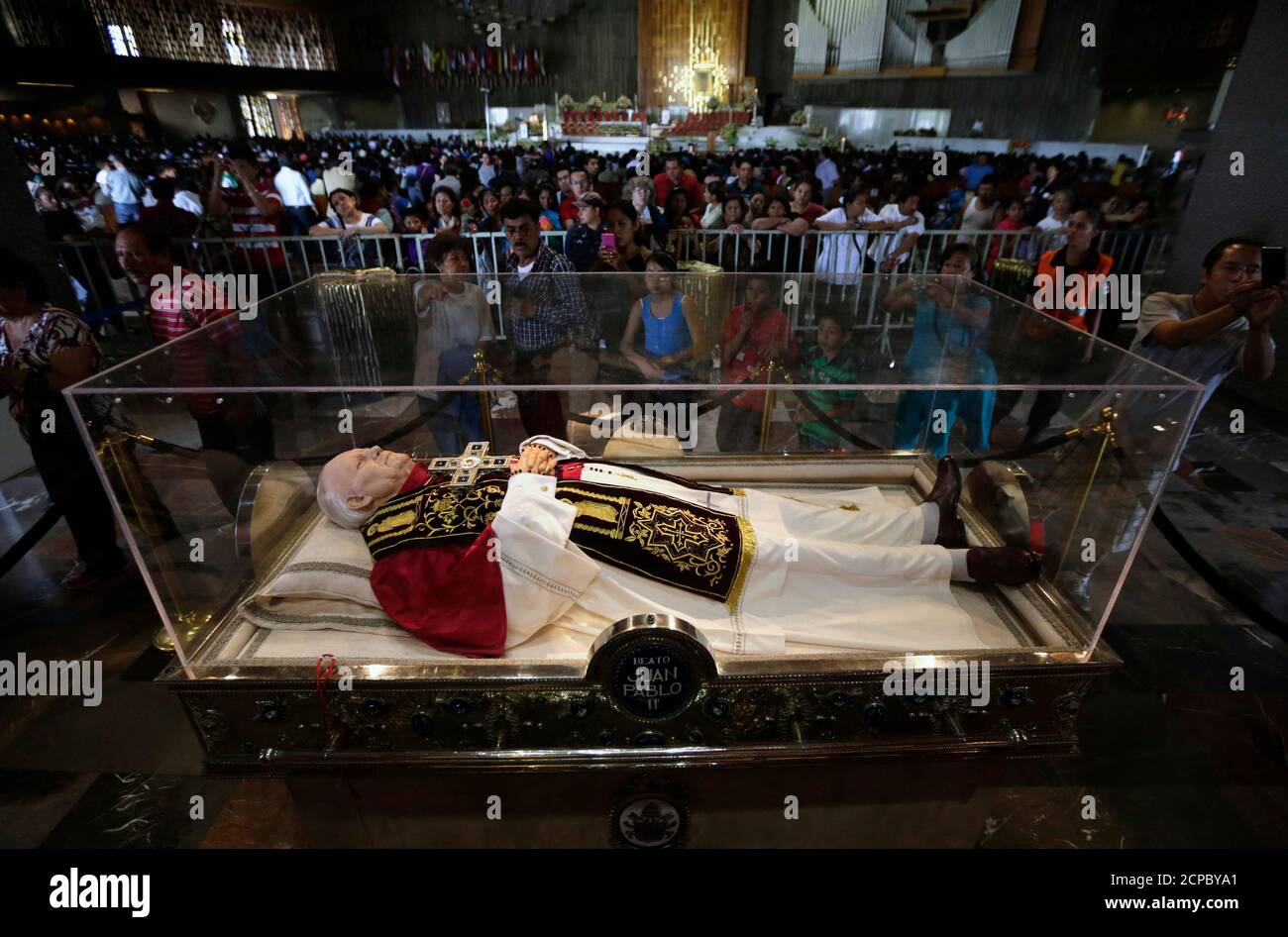 Coffin Pope John Paul Ii Banque d'image et photos - Alamy