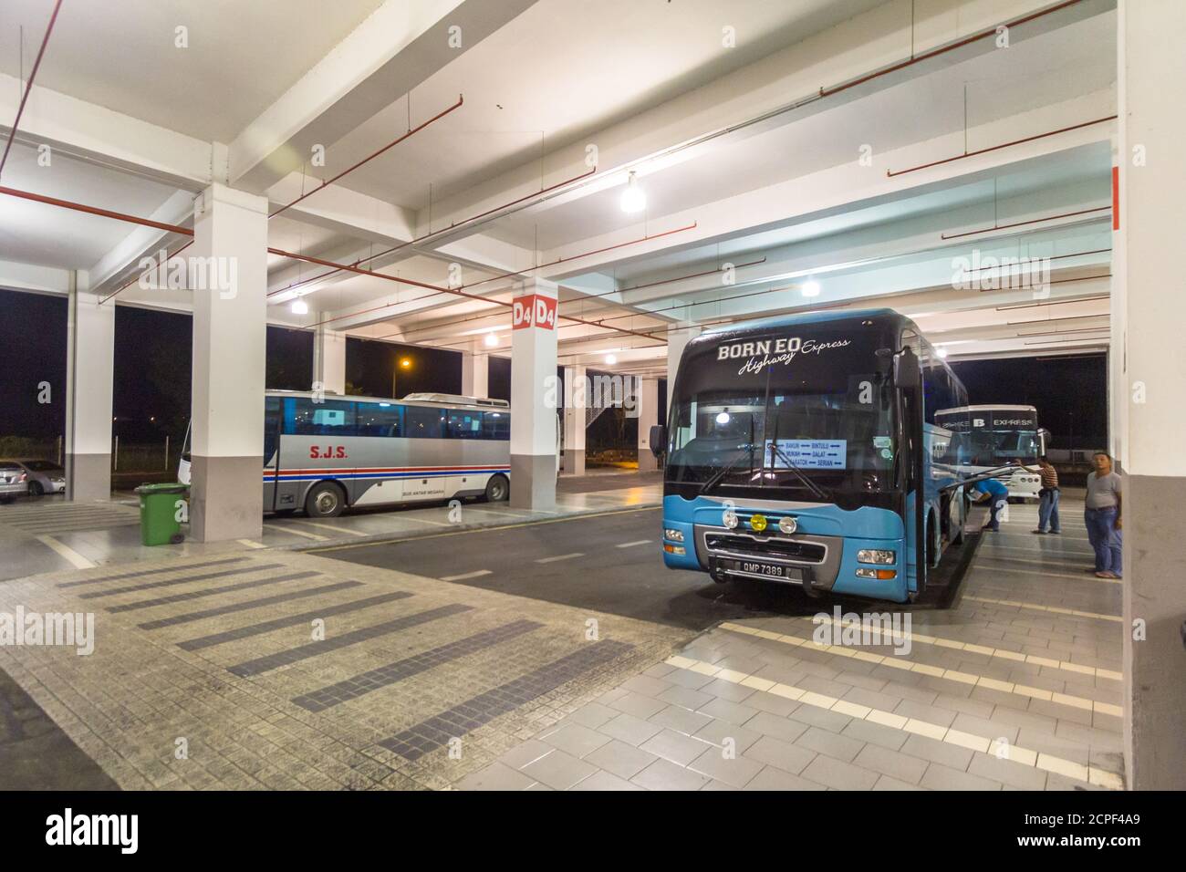 Terminal de bus de kuching Banque de photographies et d’images à haute ...