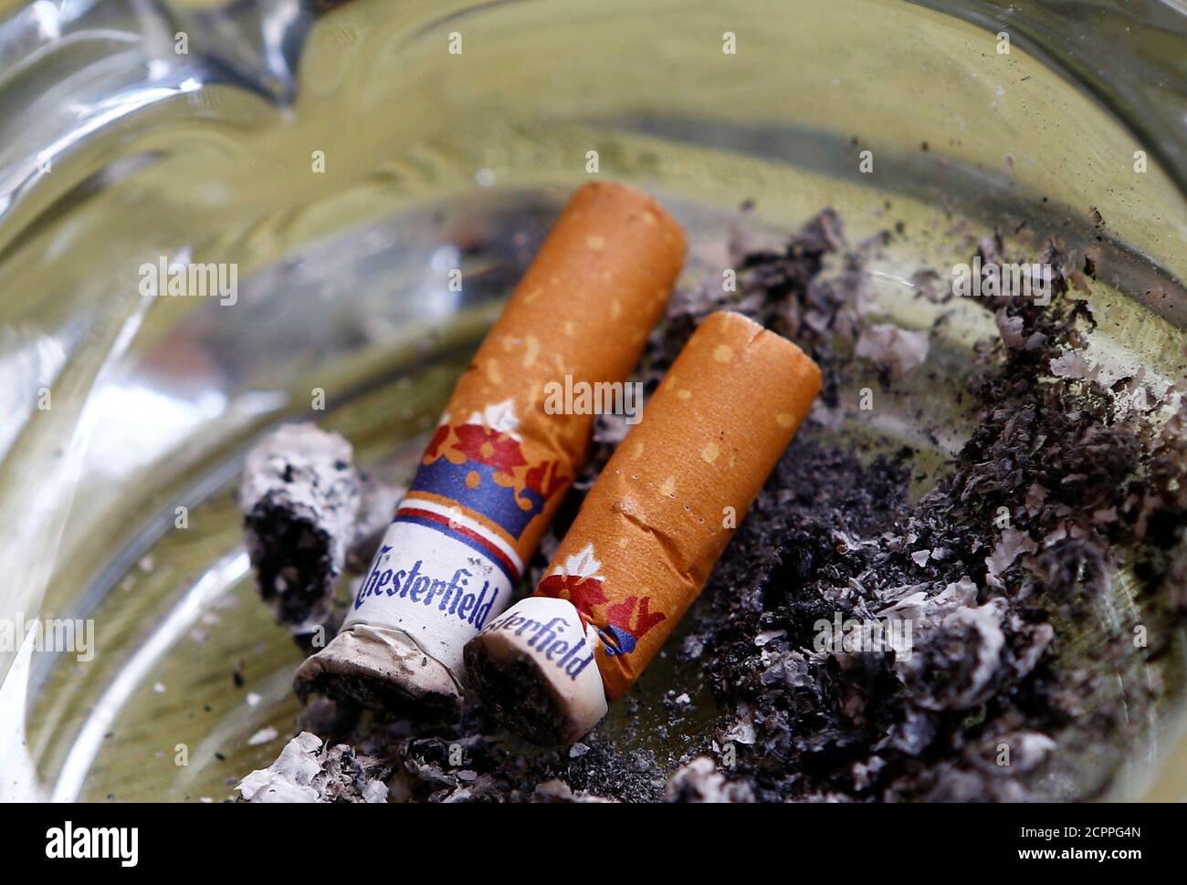 Chesterfield Cigarette Banque d'image et photos - Alamy